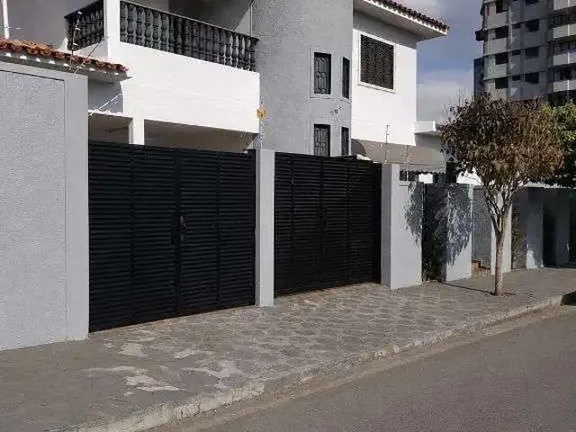Casa / Sobrado para Locação em Rio Verde/GO Vila Santo Antônio 5 Quartos