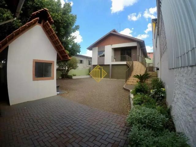Casa / Sobrado para Locação em Toledo/PR Centro 6 Quartos