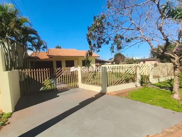 Casa / Sobrado para Locação em Toledo/PR Jardim Gisela 3 Quartos