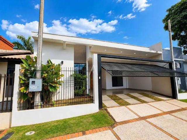 Casa / Sobrado para Locação em Toledo/PR Jardim Pancera 3 Quartos