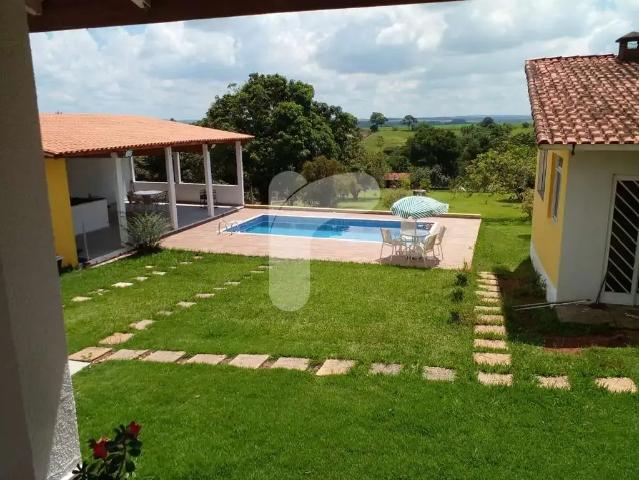 Casa / Sobrado para Locação em Tatuí/SP Vale dos Lagos 2 Quartos