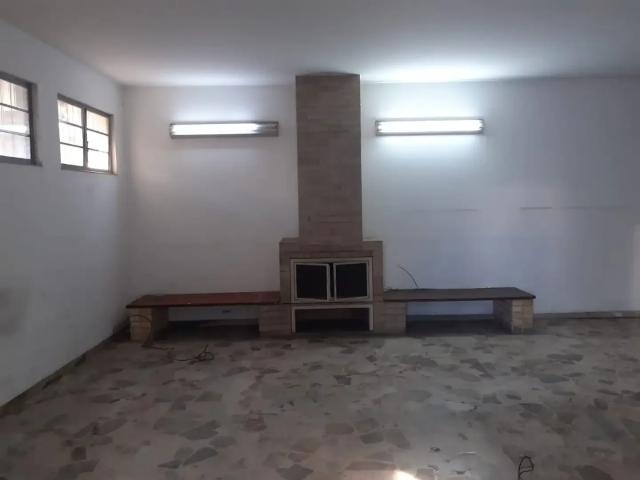 Casa / Sobrado para Locação em Taubaté/SP Centro 4 Quartos