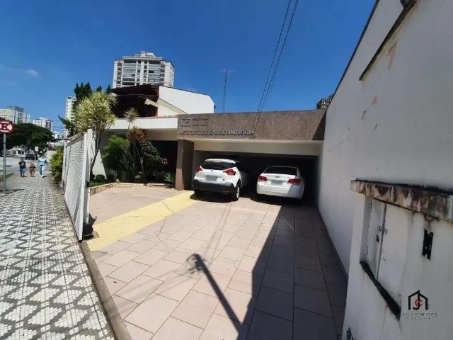 Casa / Sobrado para Locação em Taubaté/SP Centro 6 Quartos