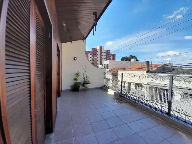 Casa / Sobrado para Locação em Taubaté/SP Centro 2 Quartos