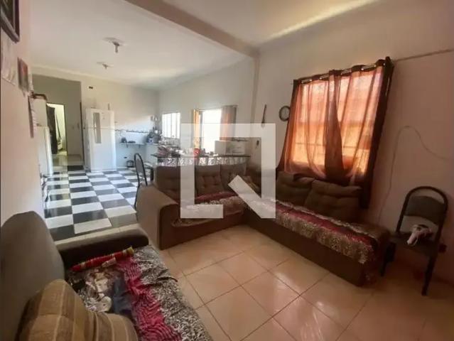 Casa / Sobrado para Locação em Taubaté/SP Centro 3 Quartos