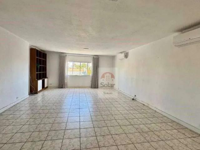 Casa / Sobrado para Locação em Taubaté/SP Centro 3 Quartos