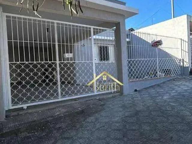 Casa / Sobrado para Locação em Taubaté/SP Chácara Doutor Hipólito 3 Quartos