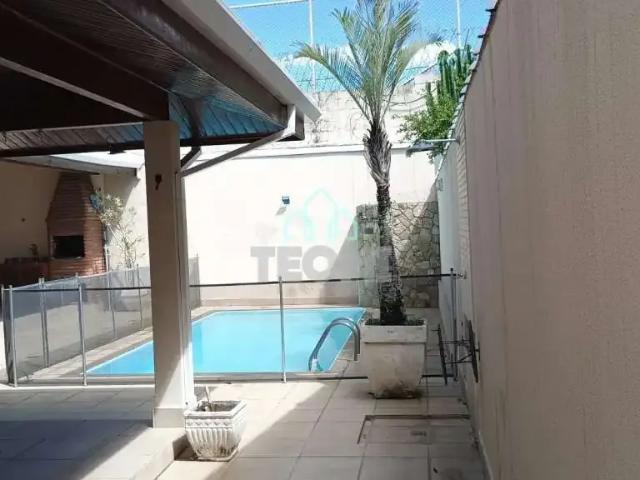 Casa / Sobrado para Locação em Taubaté/SP Condomínio Village Taubaté 3 Quartos