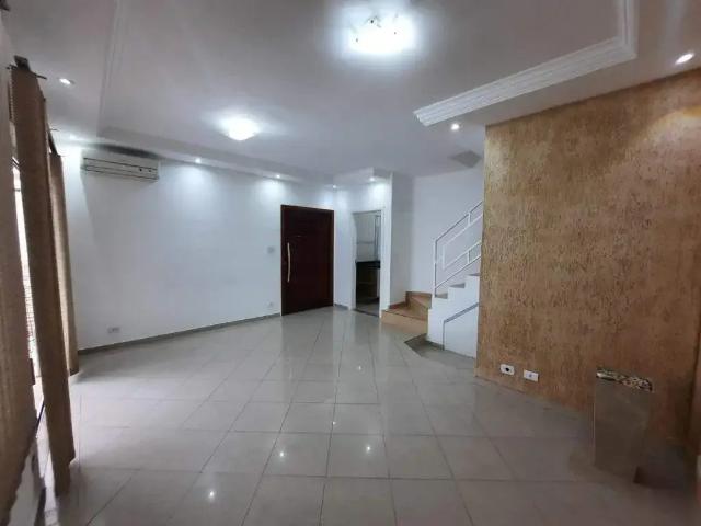 Casa / Sobrado para Locação em Taubaté/SP Estiva 3 Quartos