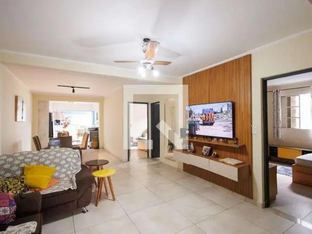Casa / Sobrado para Locação em Taubaté/SP Independência 3 Quartos