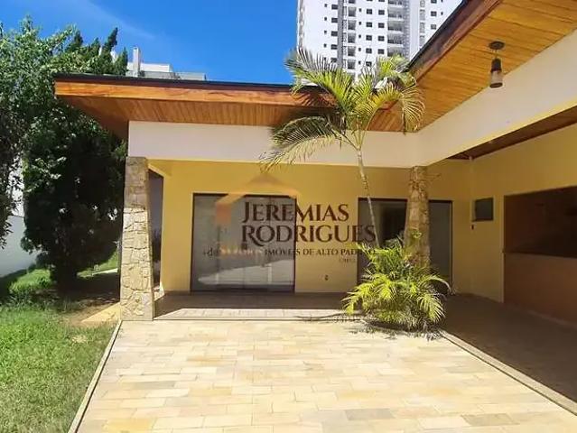 Casa / Sobrado para Locação em Taubaté/SP Jardim das Nações 4 Quartos