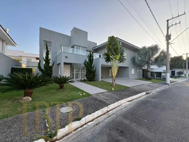 Casa / Sobrado para Locação em Taubaté/SP Jardim das Nações 5 Quartos