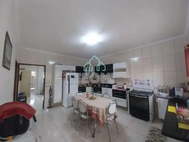 Casa / Sobrado para Locação em Taubaté/SP Jardim Hipica Pinheiro 4 Quartos