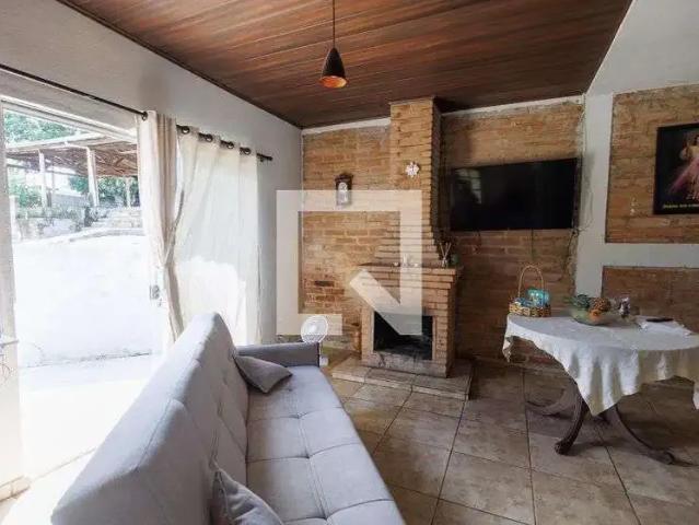 Casa / Sobrado para Locação em Taubaté/SP Jardim Maria Augusta 3 Quartos