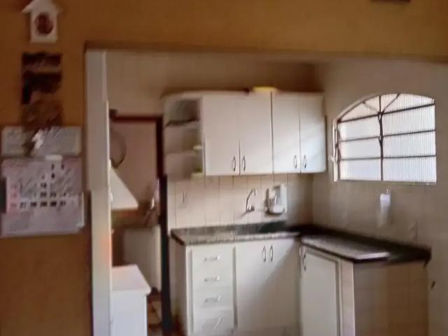 Casa / Sobrado para Locação em Taubaté/SP Parque das Flores 3 Quartos