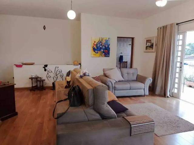 Casa / Sobrado para Locação em Taubaté/SP Quiririm 4 Quartos