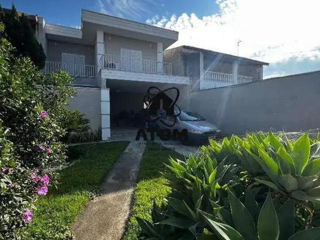 Casa / Sobrado para Locação em Taubaté/SP Vila das Jabuticabeiras 5 Quartos