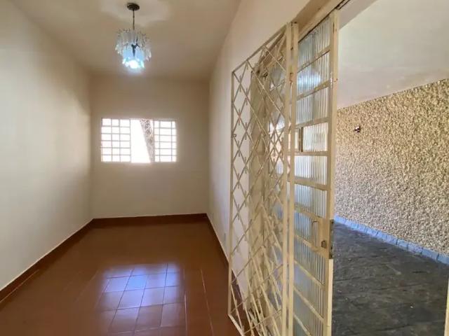 Casa / Sobrado para Locação em Taubaté/SP Vila José Pedro da Cunha 4 Quartos