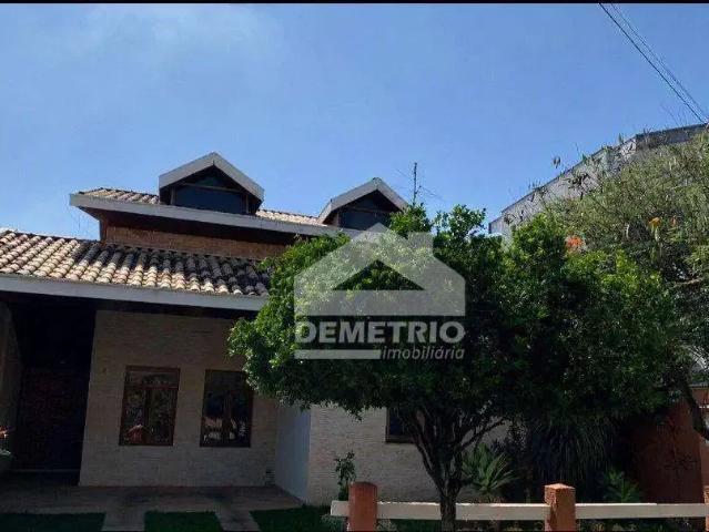 Casa / Sobrado para Locação em Taubaté/SP Vila Jaboticabeira 4 Quartos