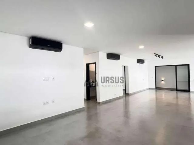 Casa / Sobrado para Locação em Taubaté/SP Vila Jaboticabeira 4 Quartos