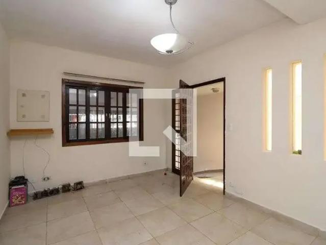 Casa / Sobrado para Locação em Taboão da Serra/SP Chácara Agrindus 5 Quartos