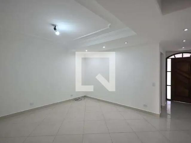 Casa / Sobrado para Locação em Taboão da Serra/SP Cidade Intercap 2 Quartos