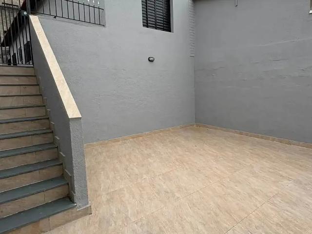Casa / Sobrado para Locação em Taboão da Serra/SP Cidade Intercap 2 Quartos