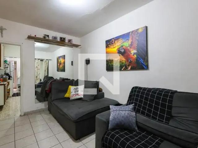 Casa / Sobrado para Locação em Taboão da Serra/SP Arraial Paulista 2 Quartos