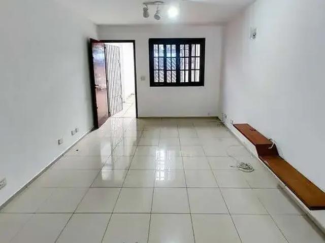 Casa / Sobrado para Locação em Taboão da Serra/SP Jardim Monte Alegre 2 Quartos