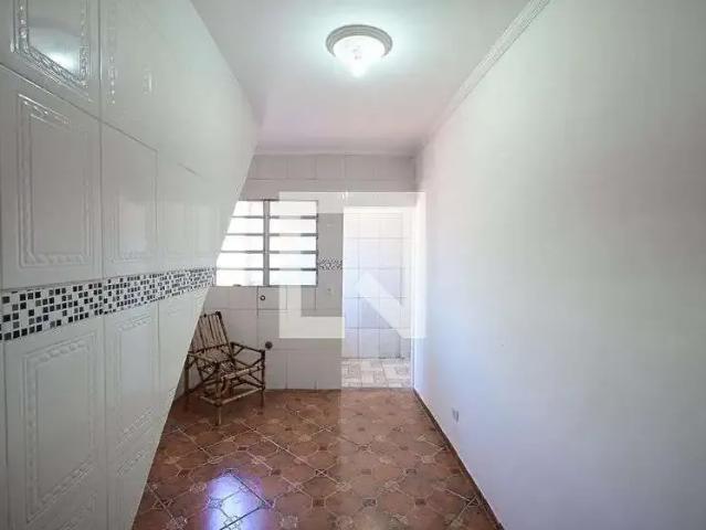 Casa / Sobrado para Locação em Taboão da Serra/SP Jardim Oliveiras 1 Quartos