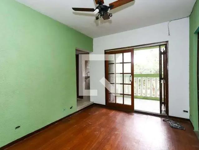 Casa / Sobrado para Locação em Taboão da Serra/SP Jardim Oliveiras 2 Quartos