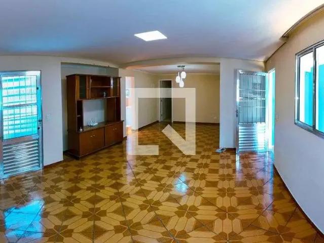 Casa / Sobrado para Locação em Taboão da Serra/SP Jardim Clementino 3 Quartos