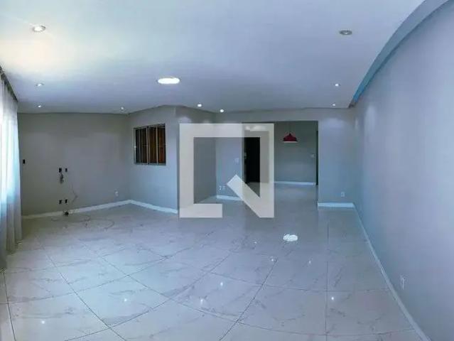 Casa / Sobrado para Locação em Taboão da Serra/SP Jardim Kuabara 3 Quartos