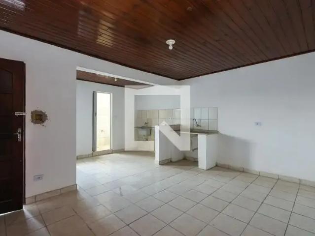 Casa / Sobrado para Locação em Taboão da Serra/SP Jardim Record 1 Quartos