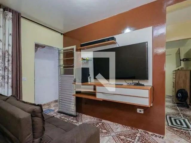 Casa / Sobrado para Locação em Taboão da Serra/SP Jardim Record 1 Quartos