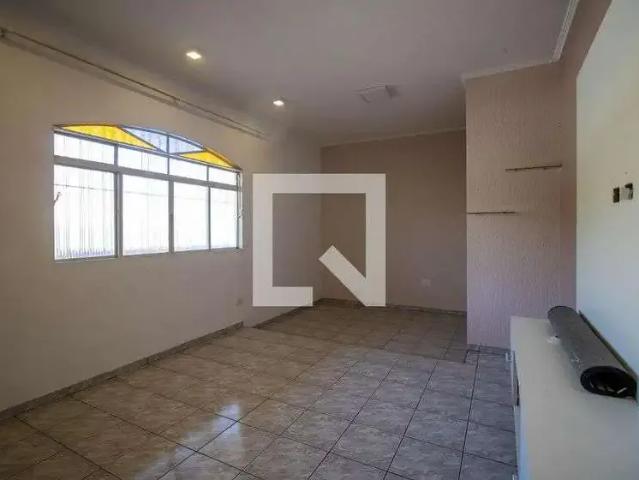 Casa / Sobrado para Locação em Taboão da Serra/SP Jardim Record 3 Quartos