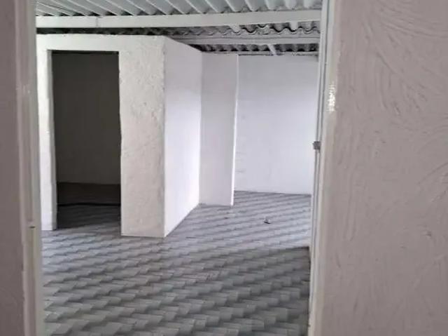 Casa / Sobrado para Locação em Taboão da Serra/SP Jardim Santa Cruz 2 Quartos