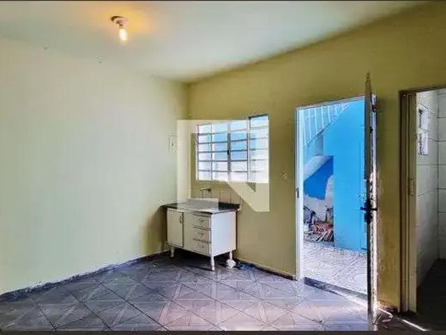 Casa / Sobrado para Locação em Taboão da Serra/SP Parque Marabá 1 Quartos