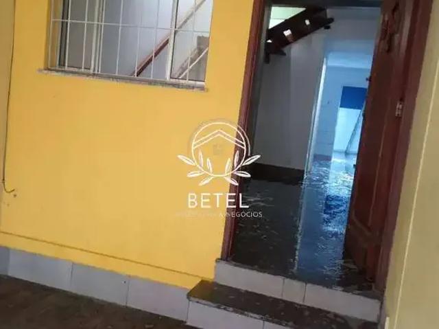 Casa / Sobrado para Locação em Taboão da Serra/SP Parque Marabá 2 Quartos
