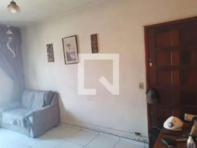 Casa / Sobrado para Locação em Taboão da Serra/SP Parque Pinheiros 2 Quartos