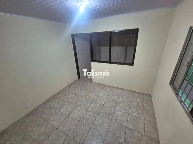 Casa / Sobrado para Locação em Taboão da Serra/SP Parque Pinheiros 2 Quartos