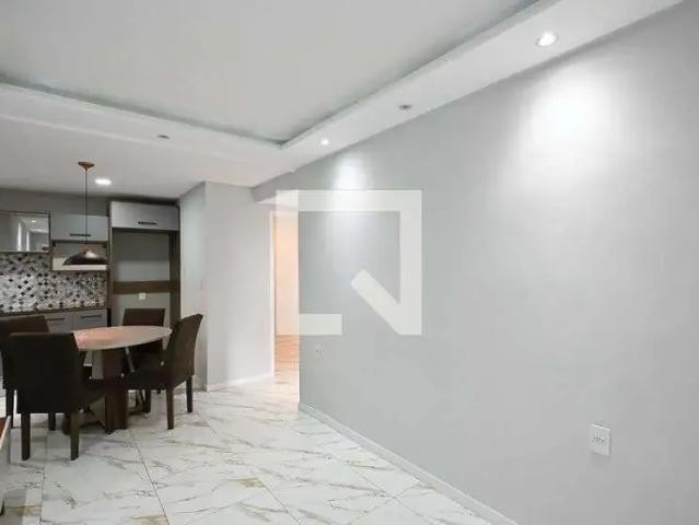 Casa / Sobrado para Locação em Taboão da Serra/SP Vila Santa Luzia 2 Quartos