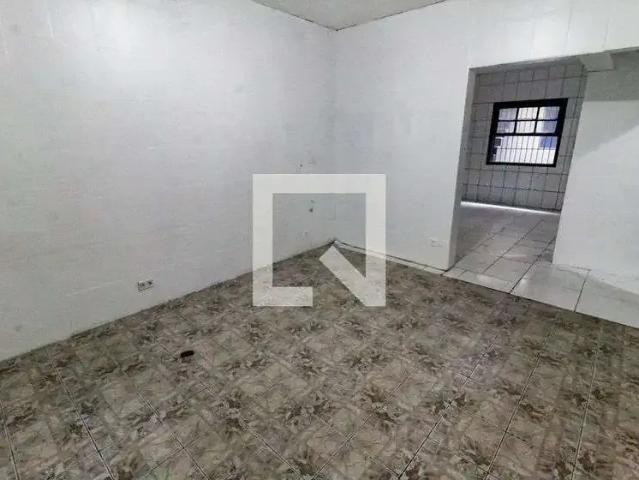 Casa / Sobrado para Locação em Taboão da Serra/SP Vila Santa Luzia 2 Quartos