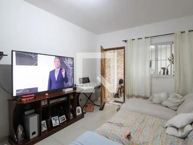 Casa / Sobrado para Locação em Taboão da Serra/SP Vila Santa Luzia 3 Quartos