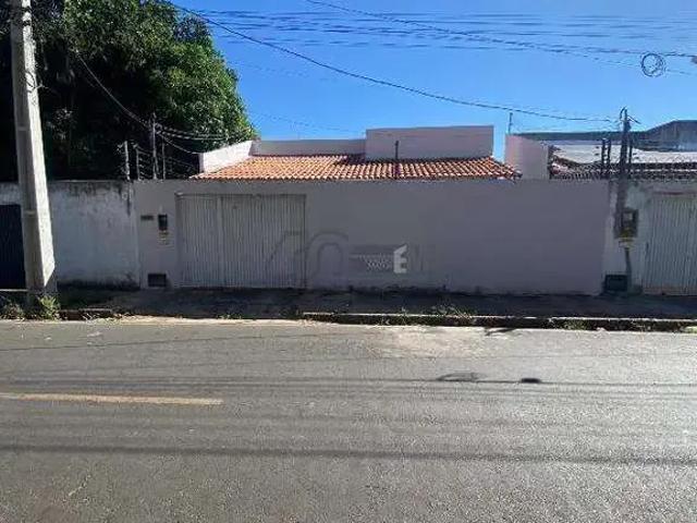 Casa / Sobrado para Locação em Teresina/PI Vale Quem Tem 3 Quartos