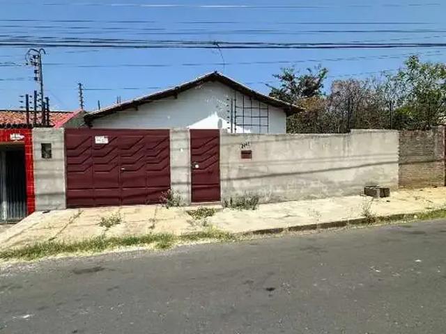 Casa / Sobrado para Locação em Teresina/PI Ininga 4 Quartos