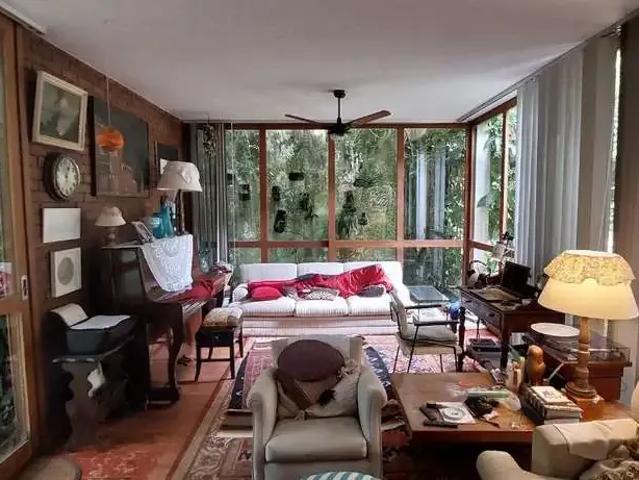 Casa / Sobrado para Locação em Teresópolis/RJ Alto 4 Quartos