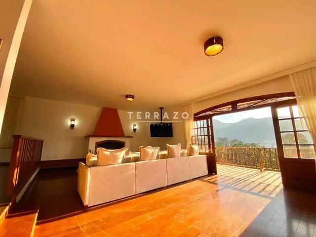 Casa / Sobrado para Locação em Teresópolis/RJ Araras 8 Quartos