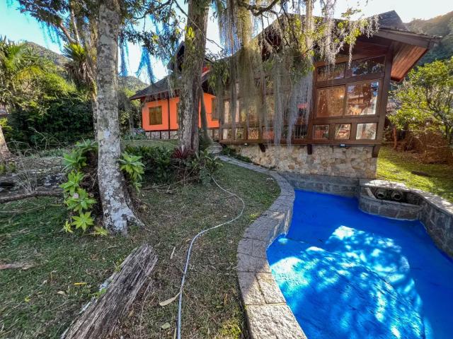 Casa / Sobrado para Locação em Teresópolis/RJ Parque do Ingá 5 Quartos