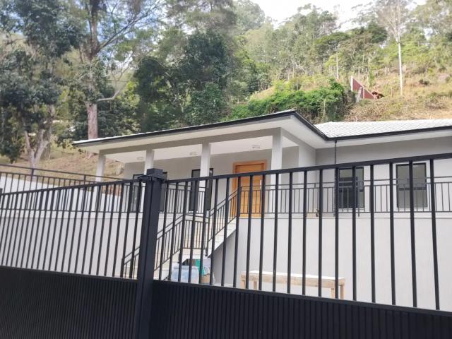 Casa / Sobrado para Locação em Teresópolis/RJ Quebra Frascos